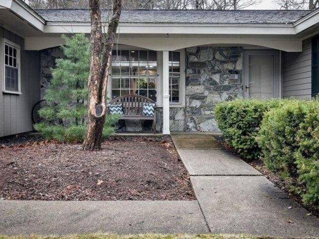 house with 4 bedroom, Framingham MA DS102592597