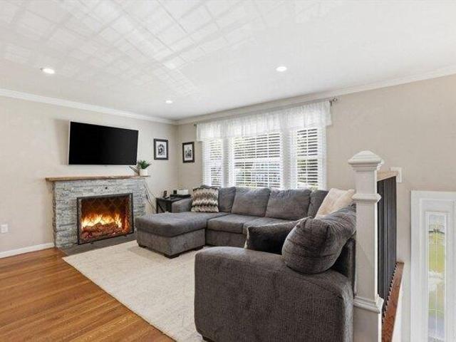 house with 4 bedroom, Framingham MA DS103435053