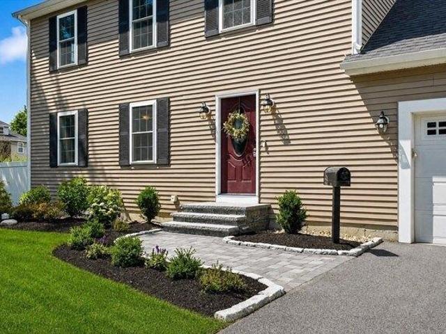 house with 4 bedroom, Framingham MA ES104758365