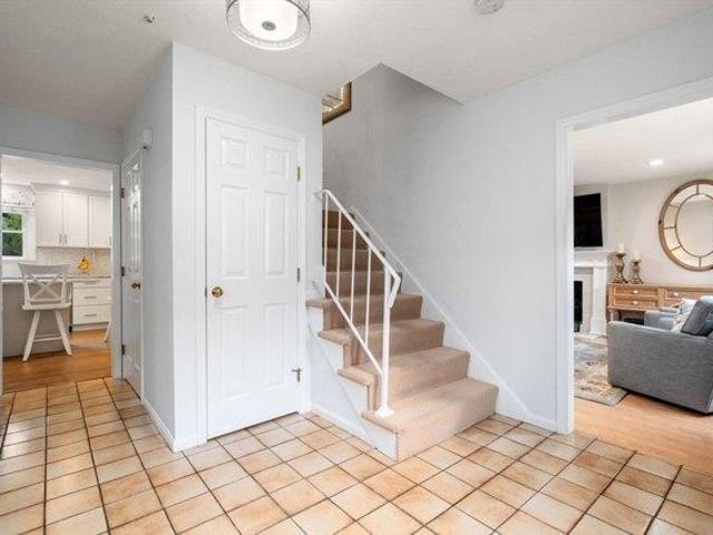 house with 4 bedroom, Framingham MA ES104812004