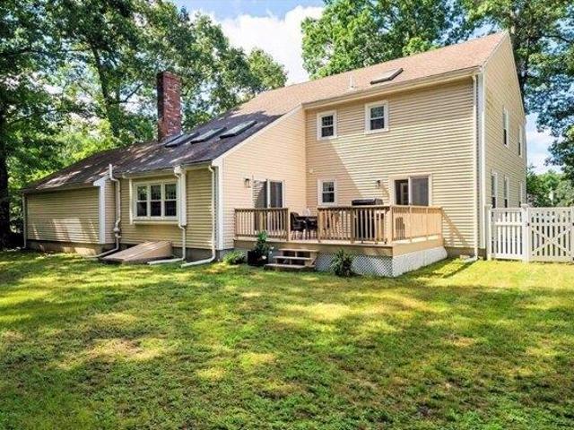 house with 4 bedroom, Framingham MA ES105060489