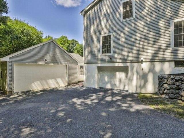 house with 4 bedroom, Framingham MA ES105080739