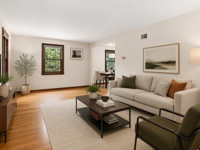 house with 4 bedroom, Framingham MA ES105095551