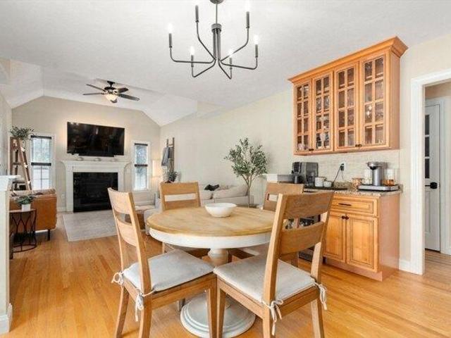 house with 4 bedroom, Framingham MA ES105126809