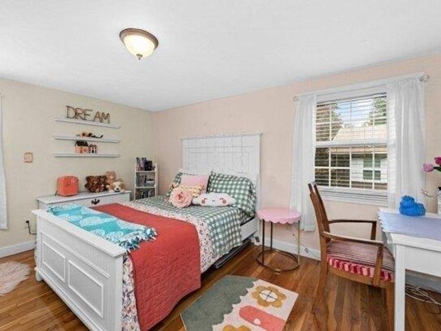 house with 4 bedroom, Framingham MA ES105141316
