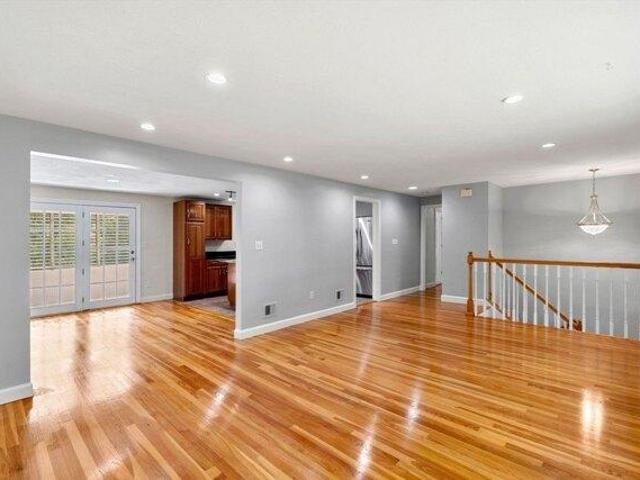 house with 4 bedroom, Framingham MA ES105159210