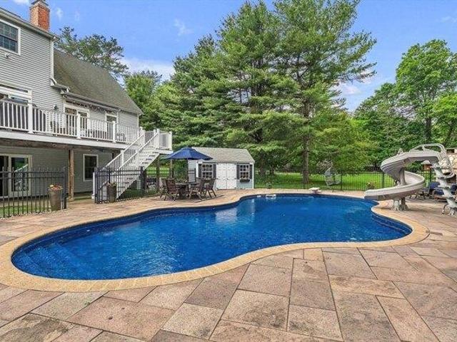 house with 4 bedroom, Framingham MA ES105175002