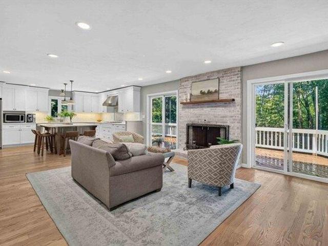 house with 4 bedroom, Framingham MA ES105192058