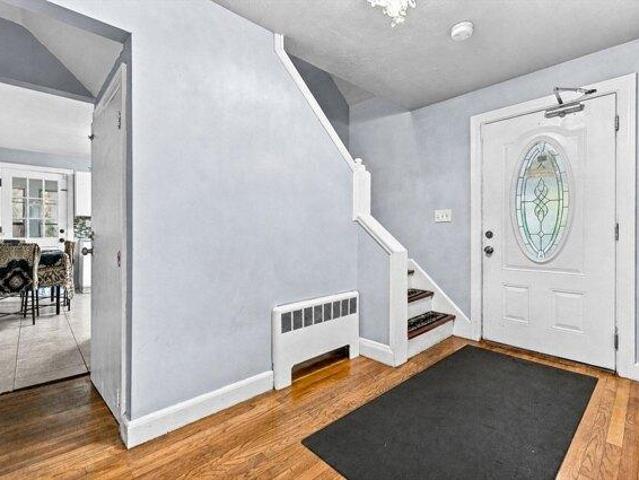 house with 4 bedroom, Framingham MA ES105233661