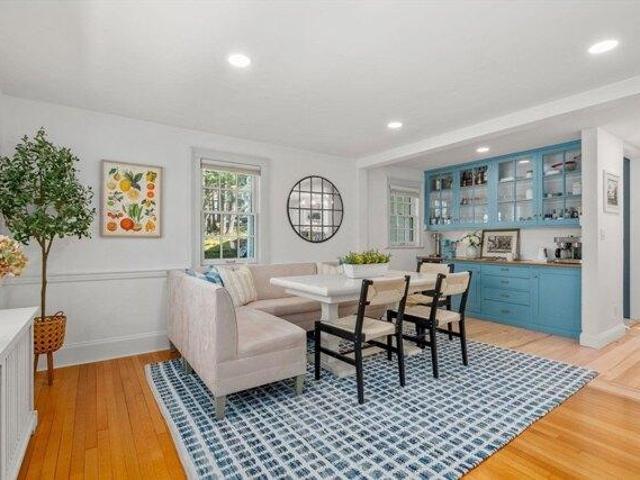 house with 4 bedroom, Framingham MA ES103251215