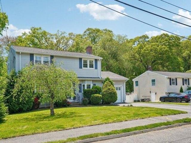 house with 4 bedroom, Framingham MA ES103434467