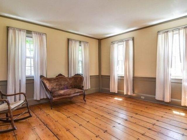 house with 4 bedroom, Framingham MA ES103444396