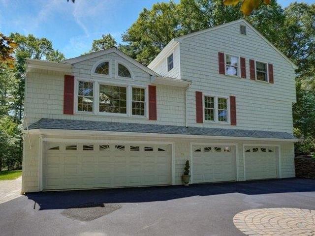 house with 4 bedroom, Framingham MA ES103493626