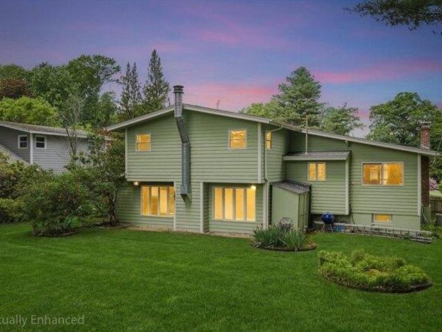 house with 4 bedroom, Framingham MA ES103774383