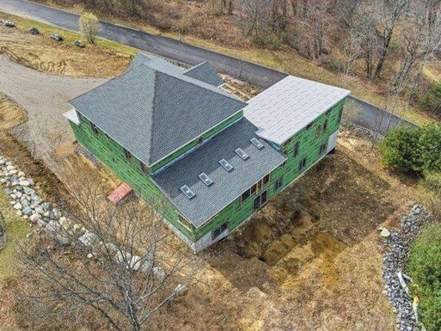 house with 4 bedroom, Framingham MA ES103965677