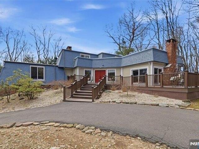 house with 4 bedroom, Franklin Lakes NJ DS101998557