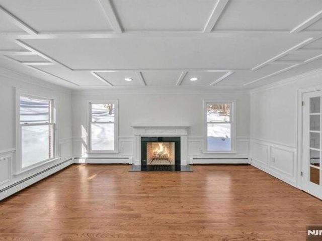 house with 4 bedroom, Franklin Lakes NJ DS104410827
