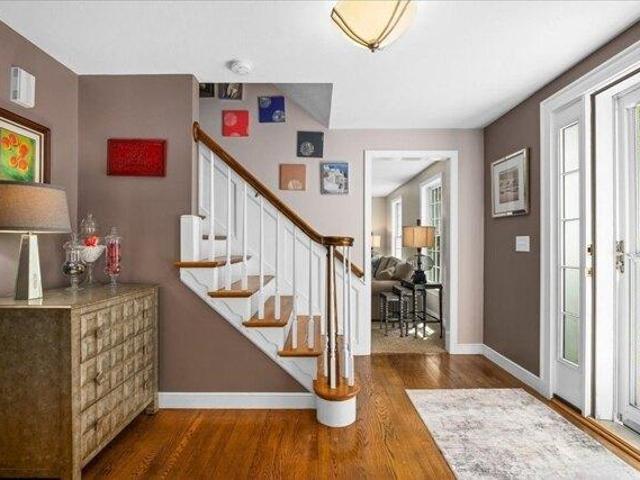 house with 4 bedroom, Franklin MA DS102593585