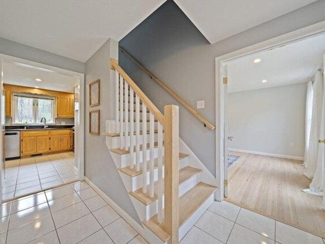 house with 4 bedroom, Franklin MA DS102527890