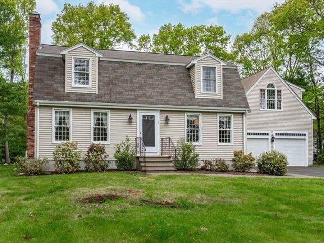 house with 4 bedroom, Franklin MA DS102634671