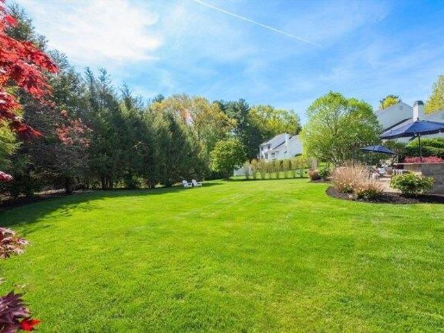 house with 4 bedroom, Franklin MA DS102728827