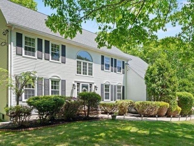 house with 4 bedroom, Franklin MA DS102823978