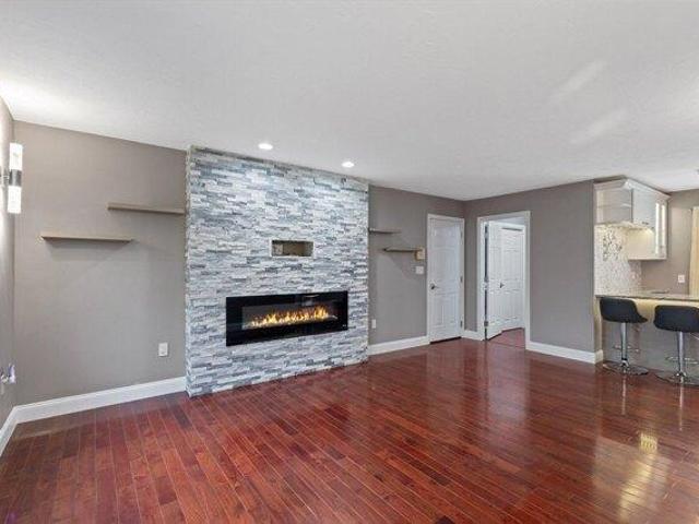 house with 4 bedroom, Franklin MA DS103097724