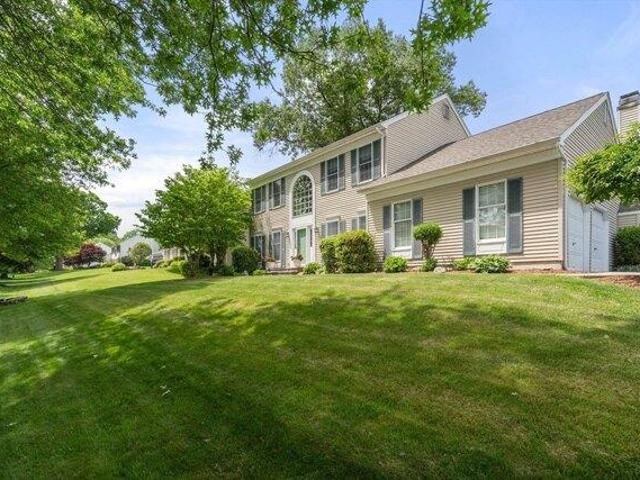 house with 4 bedroom, Franklin MA DS103250124