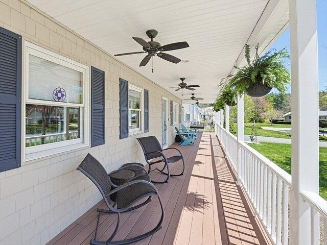 house with 4 bedroom, Franklin MA DS103850169