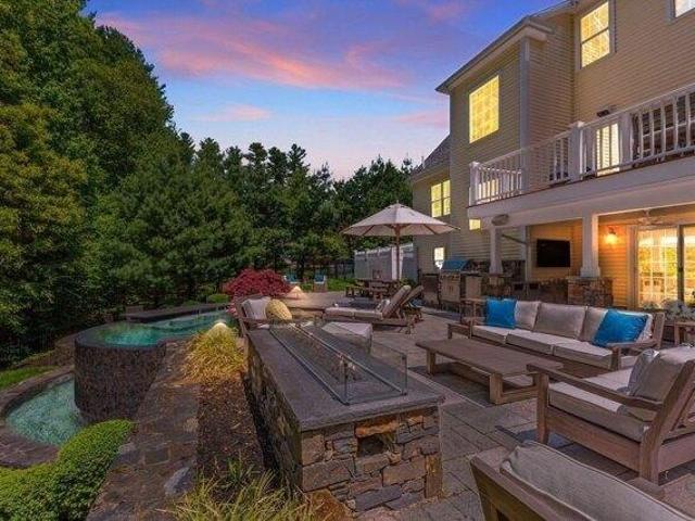 house with 4 bedroom, Franklin MA ES103070462