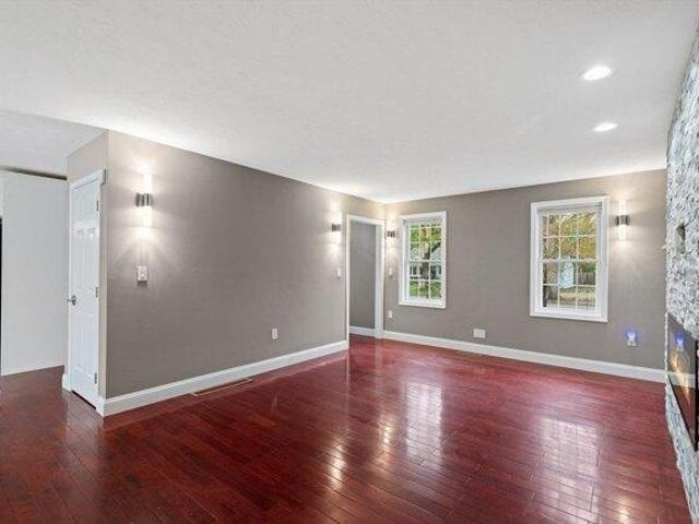 house with 4 bedroom, Franklin MA ES103097724