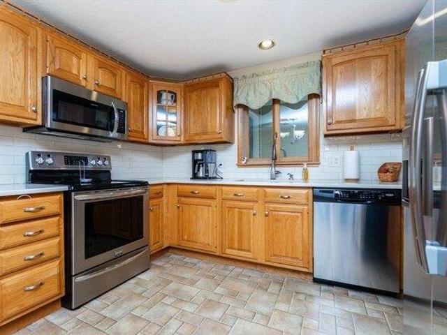 house with 4 bedroom, Franklin MA ES103033423
