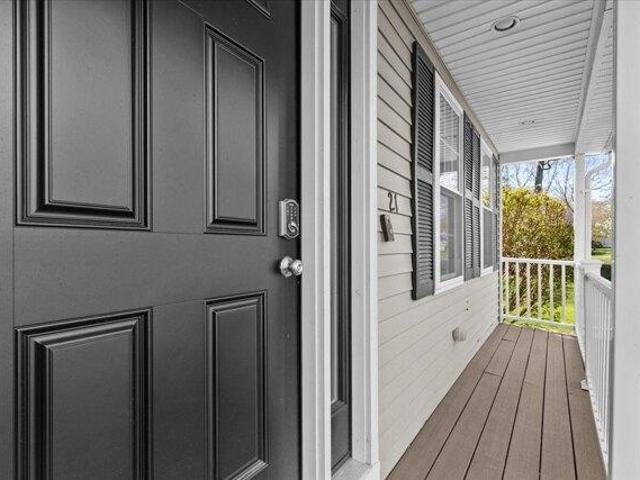 house with 4 bedroom, Franklin MA ES103035942