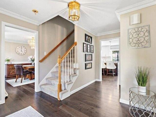 house with 4 bedroom, Franklin MA ES103807640
