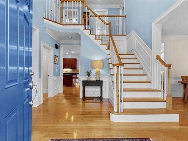 house with 4 bedroom, Franklin MA ES104236707