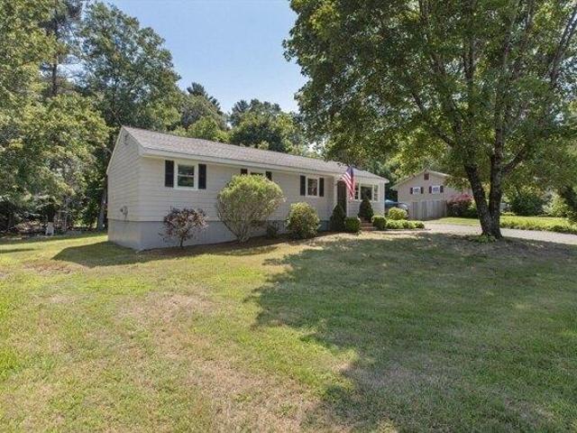 house with 4 bedroom, Franklin MA ES104760616