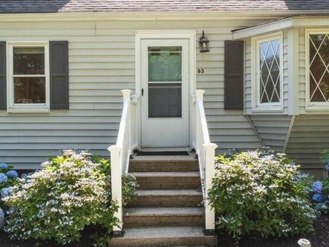 house with 4 bedroom, Franklin MA ES104790833