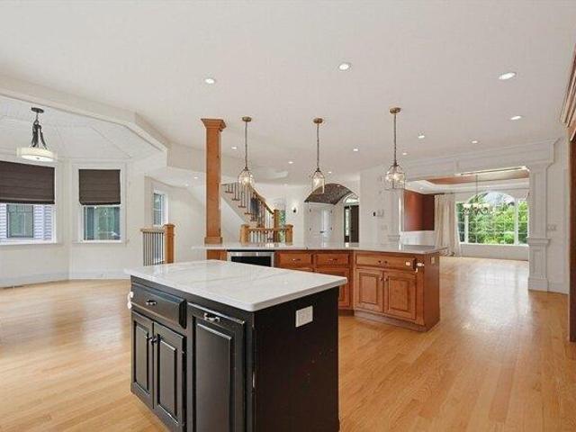 house with 4 bedroom, Franklin MA ES105059026