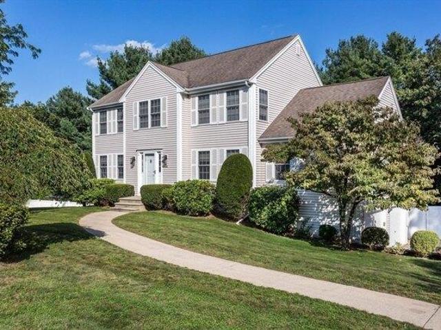 house with 4 bedroom, Franklin MA ES105059143