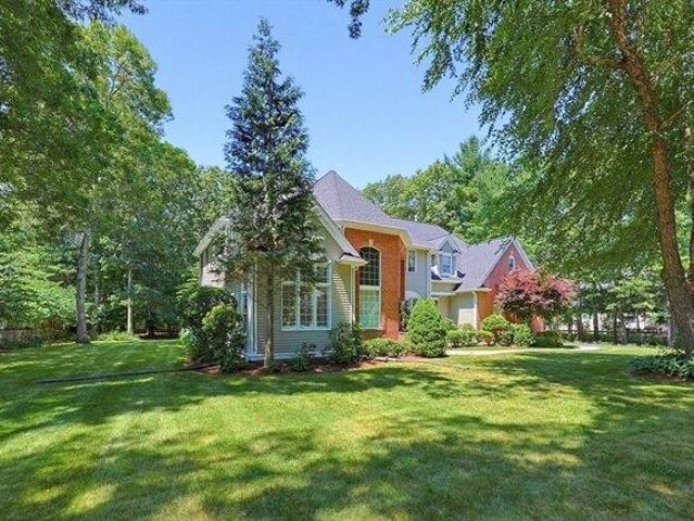 house with 4 bedroom, Franklin MA ES105059210