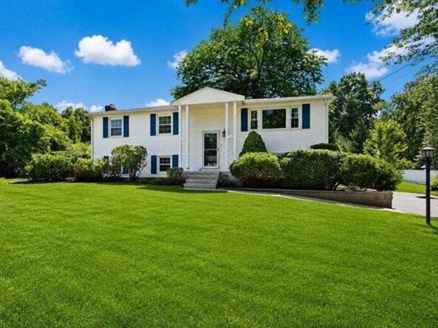 house with 4 bedroom, Franklin MA ES105060971