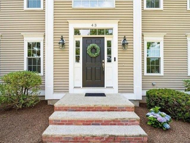 house with 4 bedroom, Franklin MA ES105093630