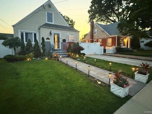 house with 4 bedroom, Franklin Square NY DS101747535