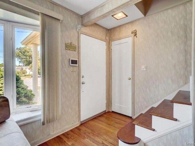 house with 4 bedroom, Franklin Square NY ES105206205