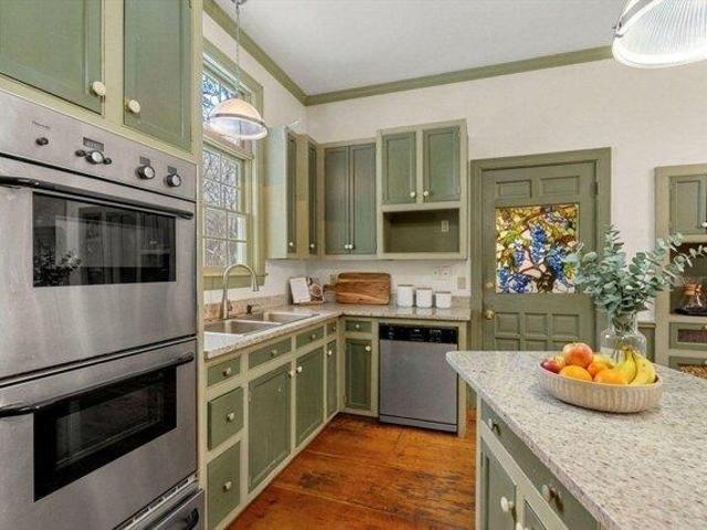 house with 4 bedroom, Gardner MA ES104042729