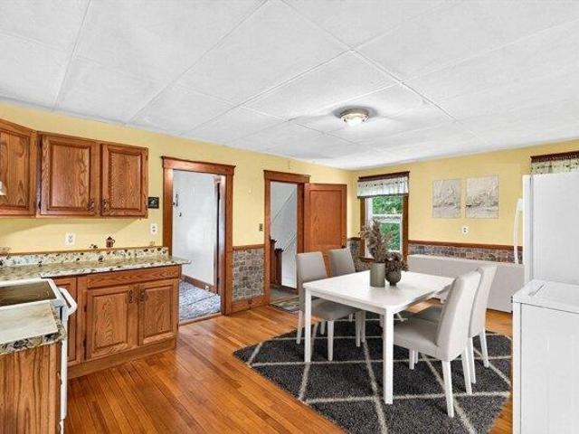 house with 4 bedroom, Gardner MA ES104760041
