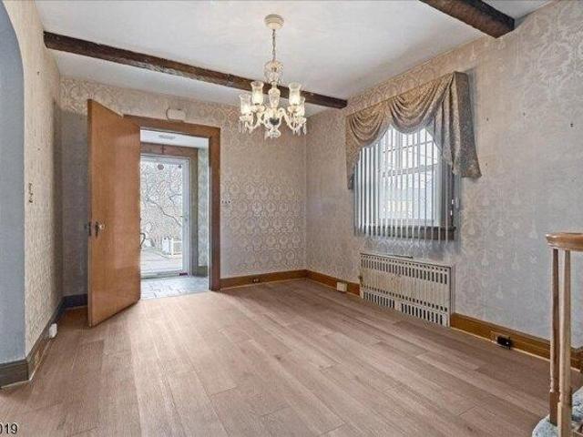 house with 4 bedroom, Garfield NJ DS102708236