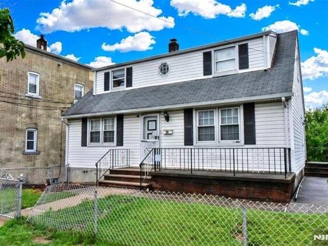 house with 4 bedroom, Garfield NJ DS104376878