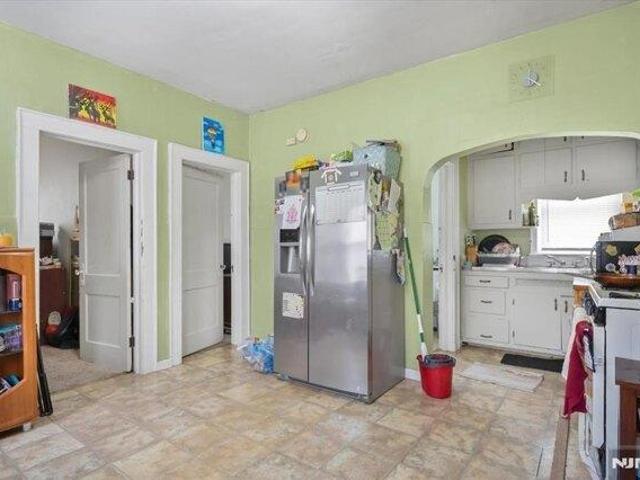 house with 4 bedroom, Garfield NJ ES104150331