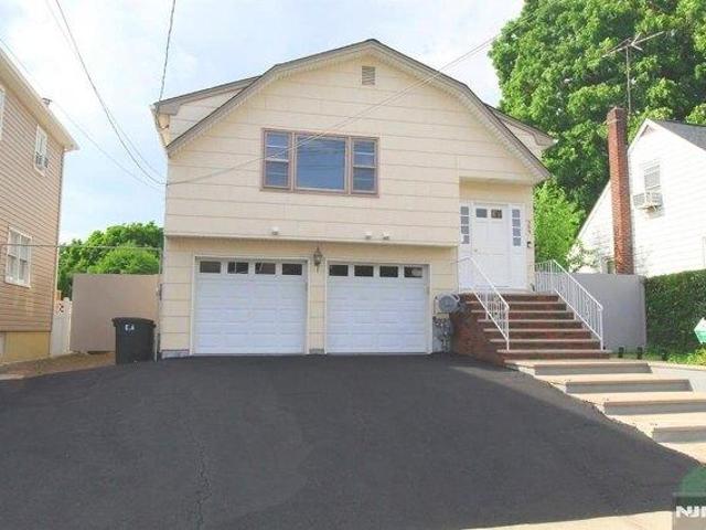 house with 4 bedroom, Garfield NJ ES104903401